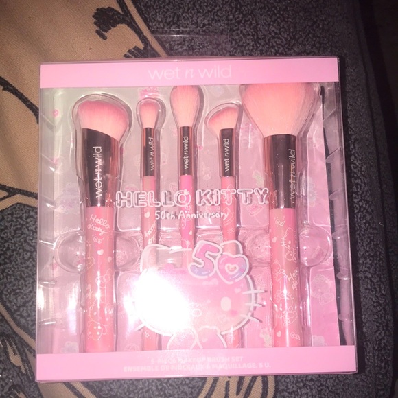wet n wild | Makeup | Wet N Wild Hello Kitty 5th Anniversary5piece ...